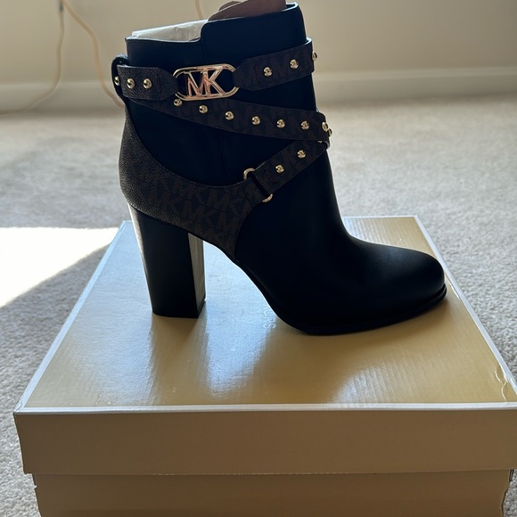 Michael Kors | Shoes | Michael Kors Bootie | Poshmark